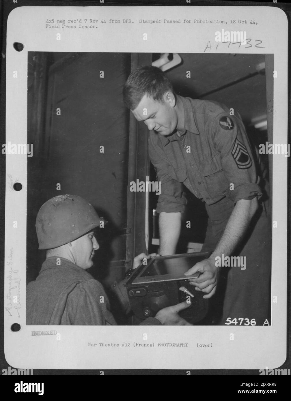 FRANCE-Film taken from a plane just returned from a Photo ...