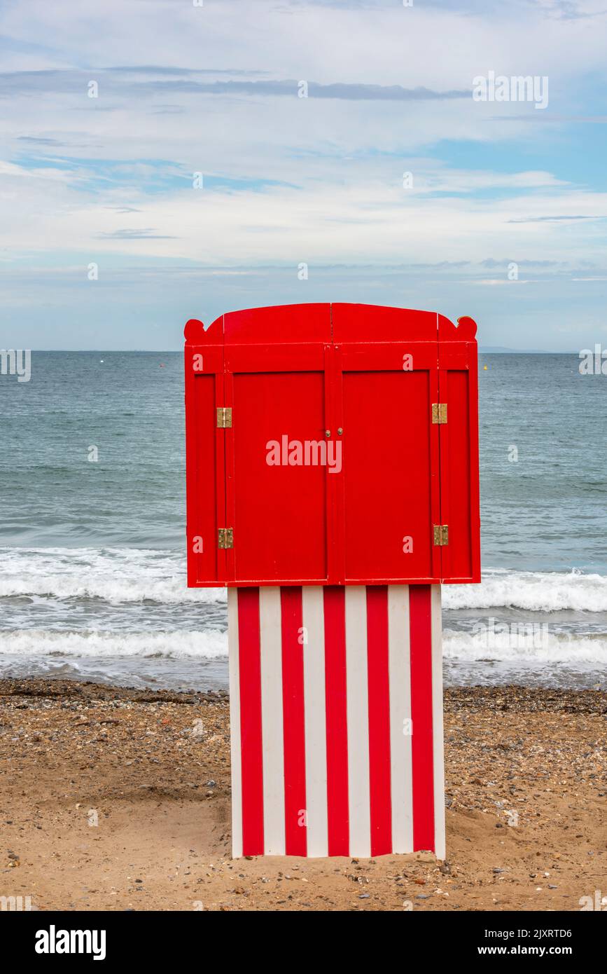 traditional seaside entertainment, punch and judy show, seaside puppet ...