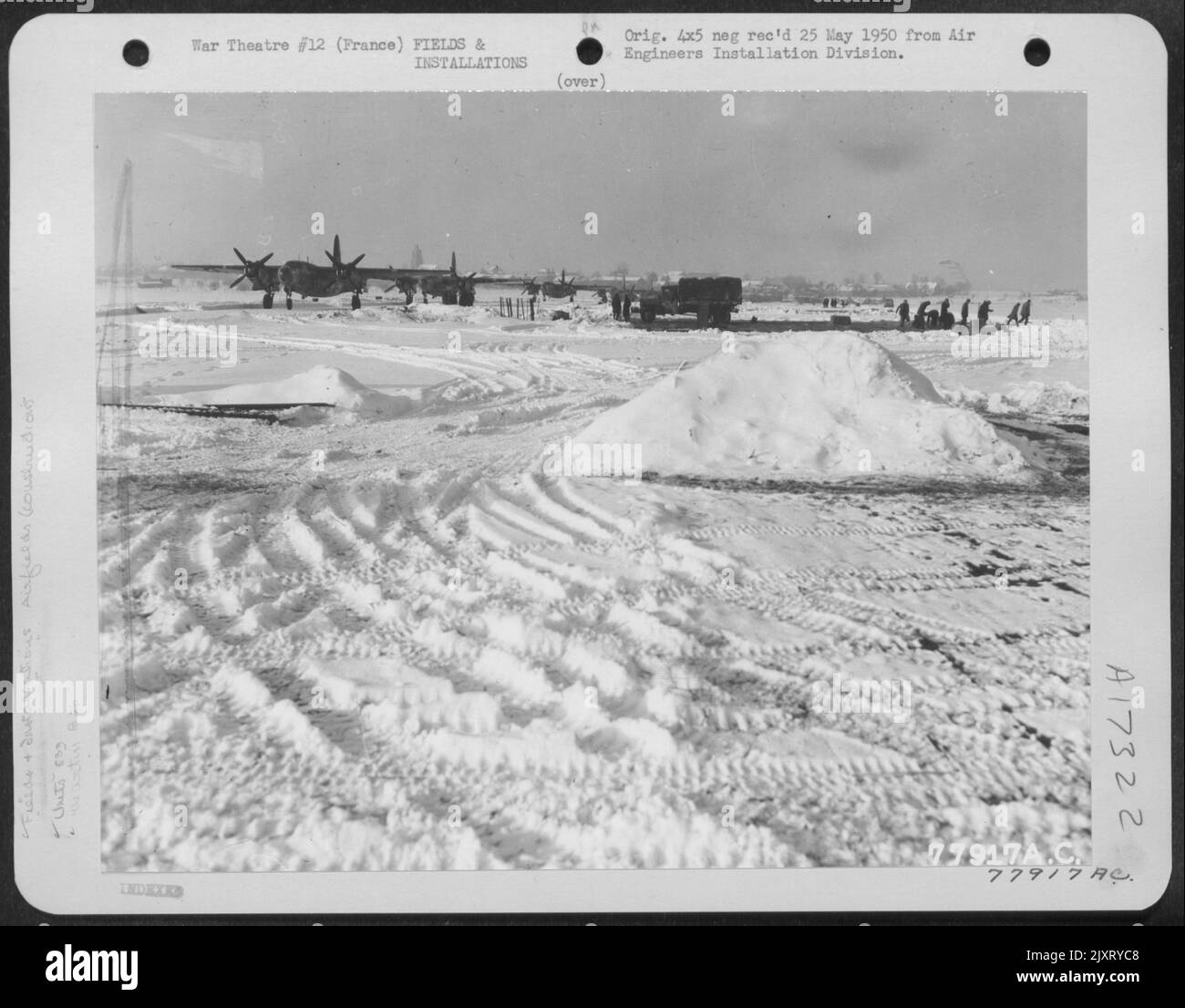 Aviation station construction Black and White Stock Photos & Images - Alamy