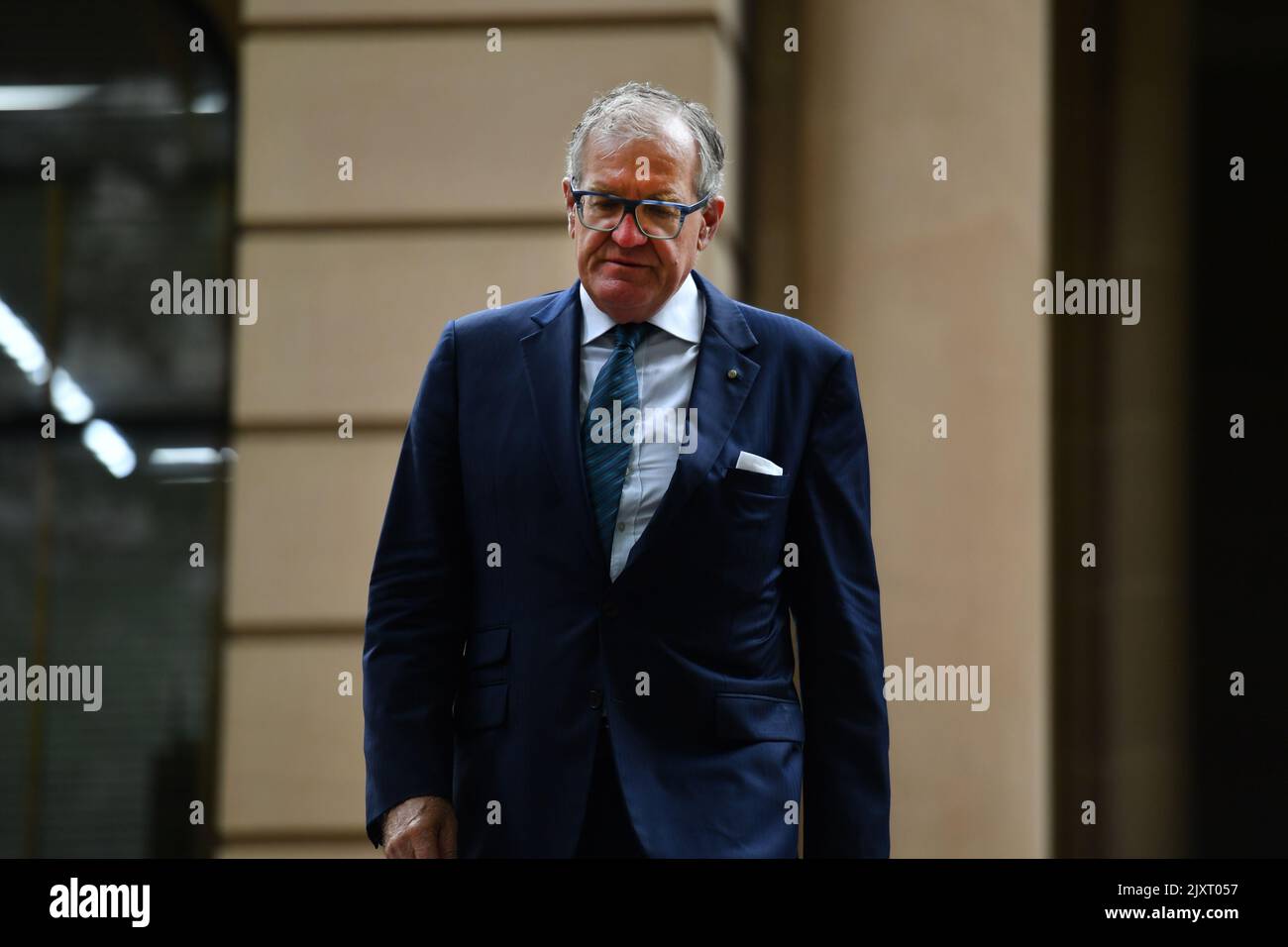 Greg Walsh, lawyer of Chris Dawson, leaves Central Local Court in ...