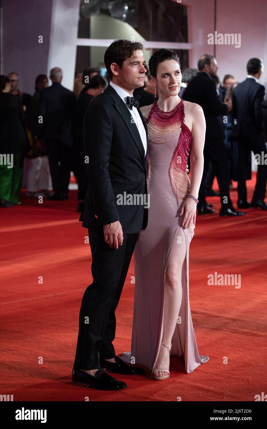 Rachel Brosnahan and her husband Jason Ralph attends the "Dead For A ...