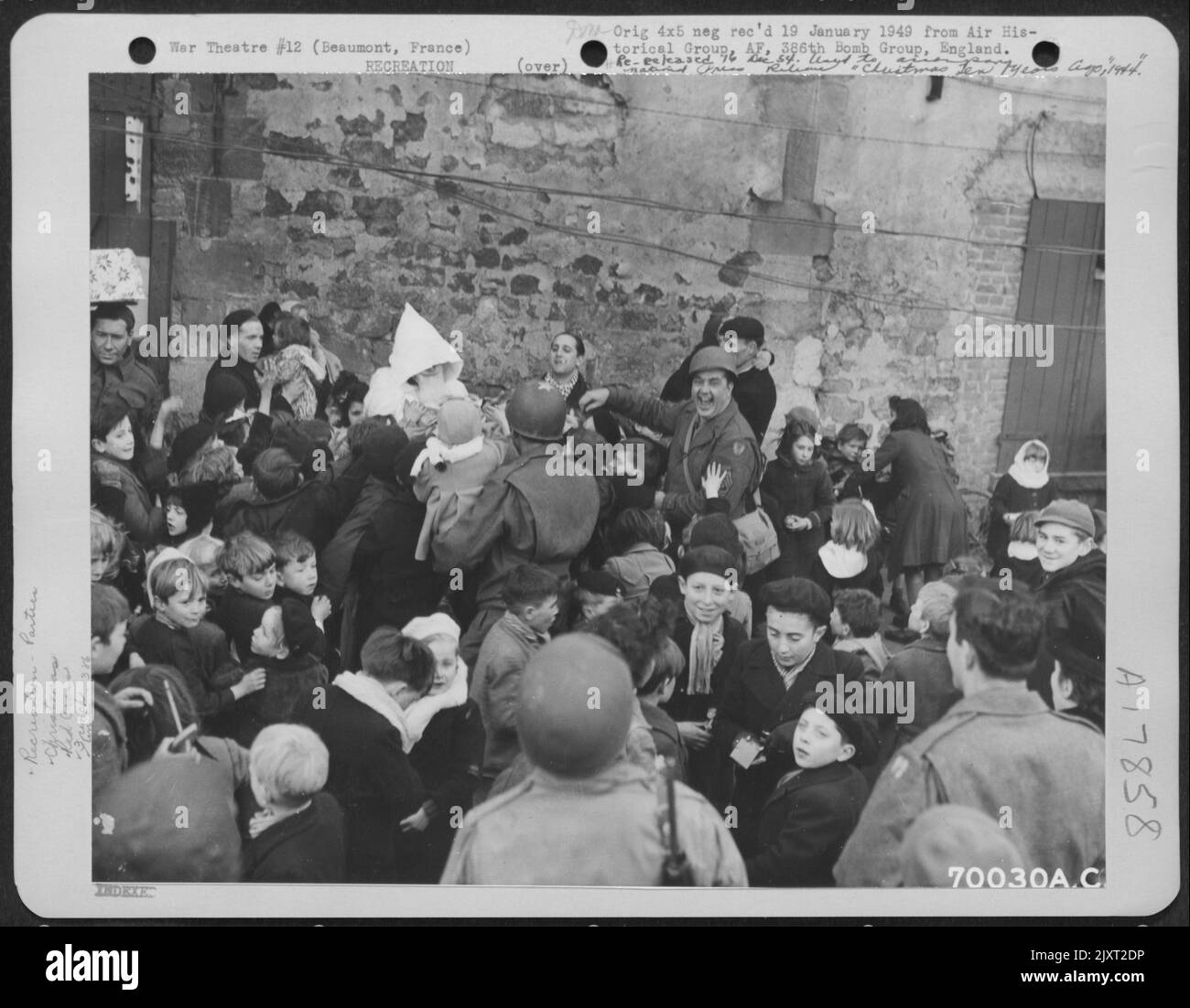 Spirit appearance Black and White Stock Photos & Images - Alamy