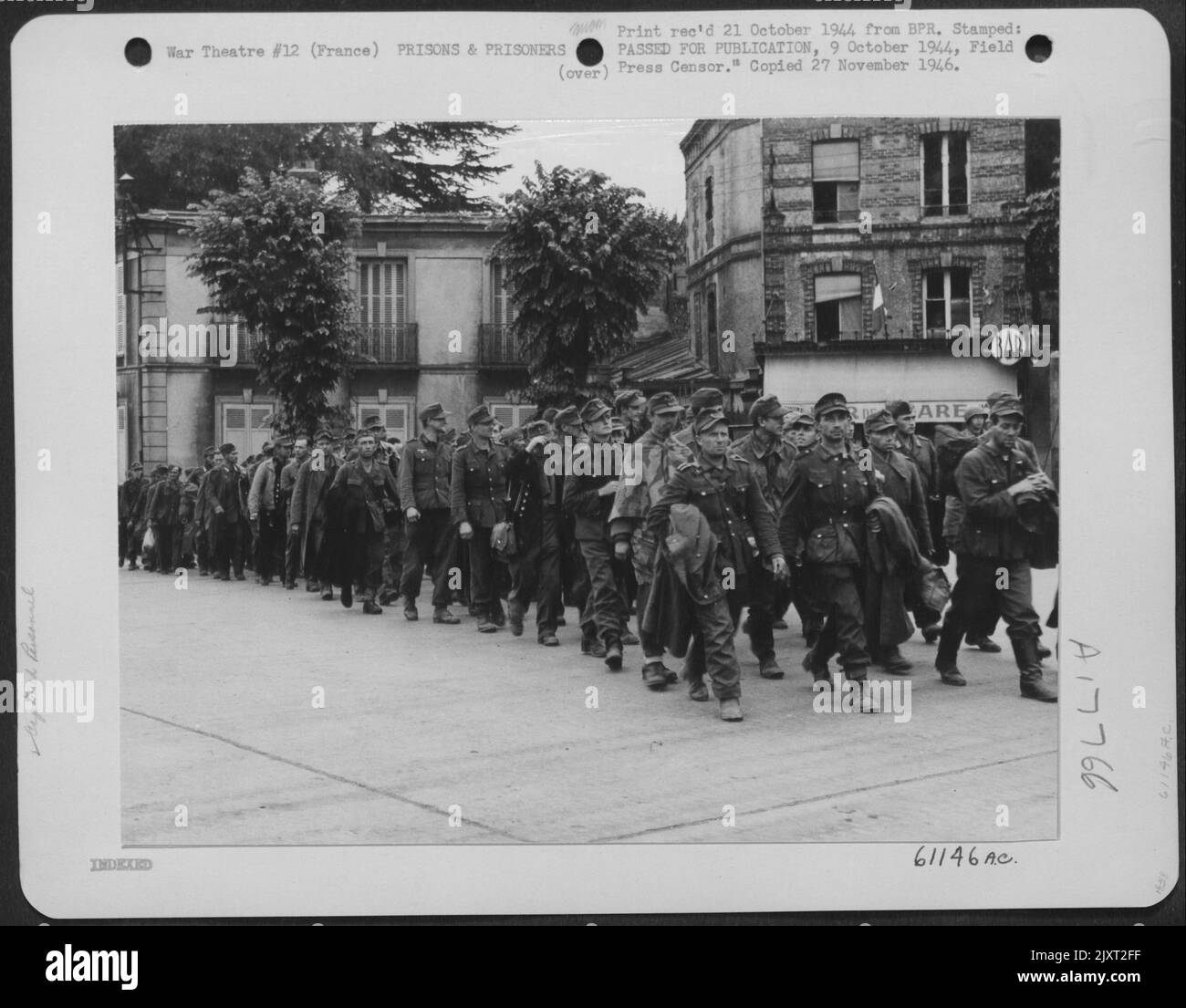 War prisoners processing hi-res stock photography and images - Alamy
