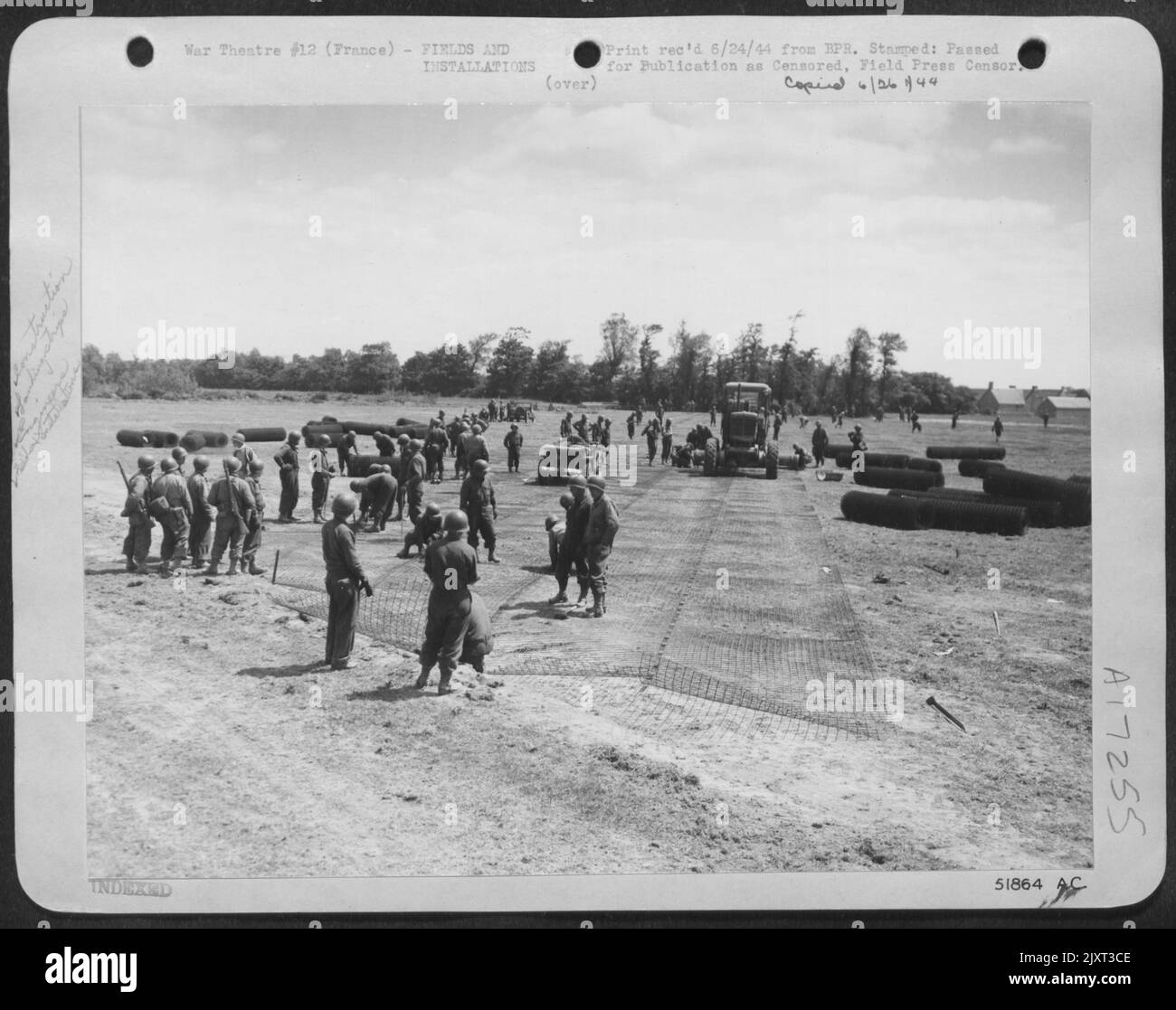 Section clips hi-res stock photography and images - Alamy