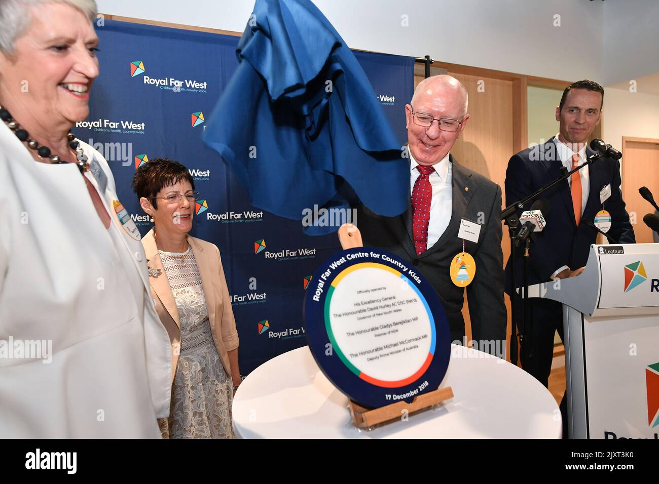 Newly appointed Australian Governor General David Hurley unveils a ...