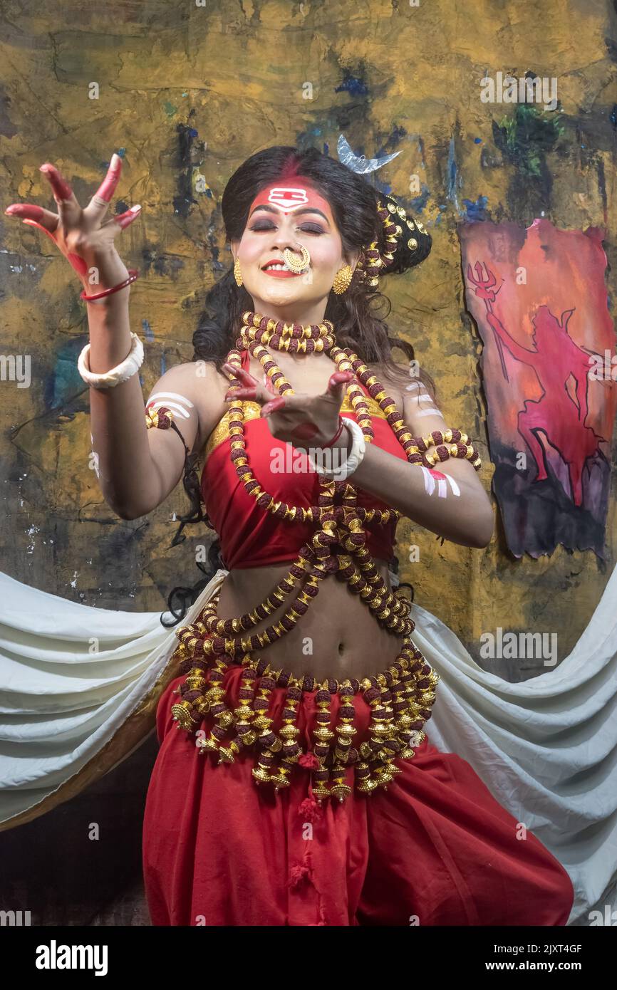Concept Agomoni/ mahalaya shoot-Forms of Parvati with traditional dress ...