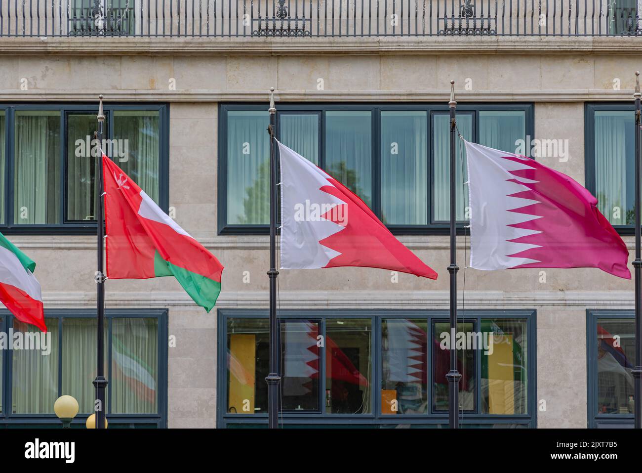 Bahrain and qatar hi-res stock photography and images - Alamy