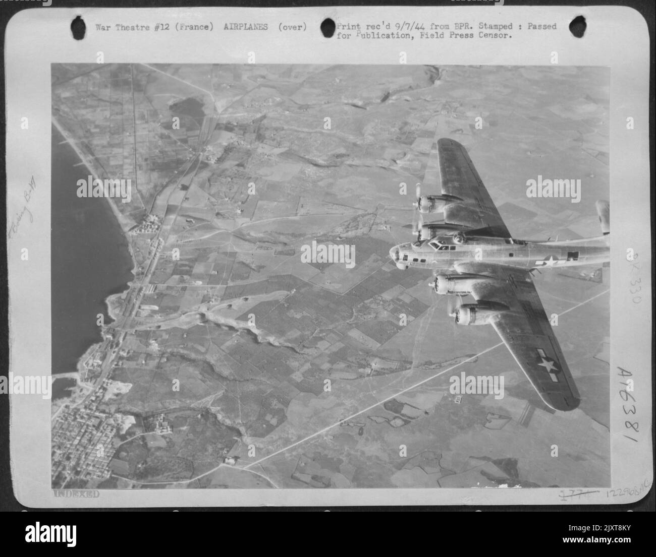 This Boeing B-17 "Flying Fortress" Of The 15 Th Air Force Is Returning To Its Base In Italy ...