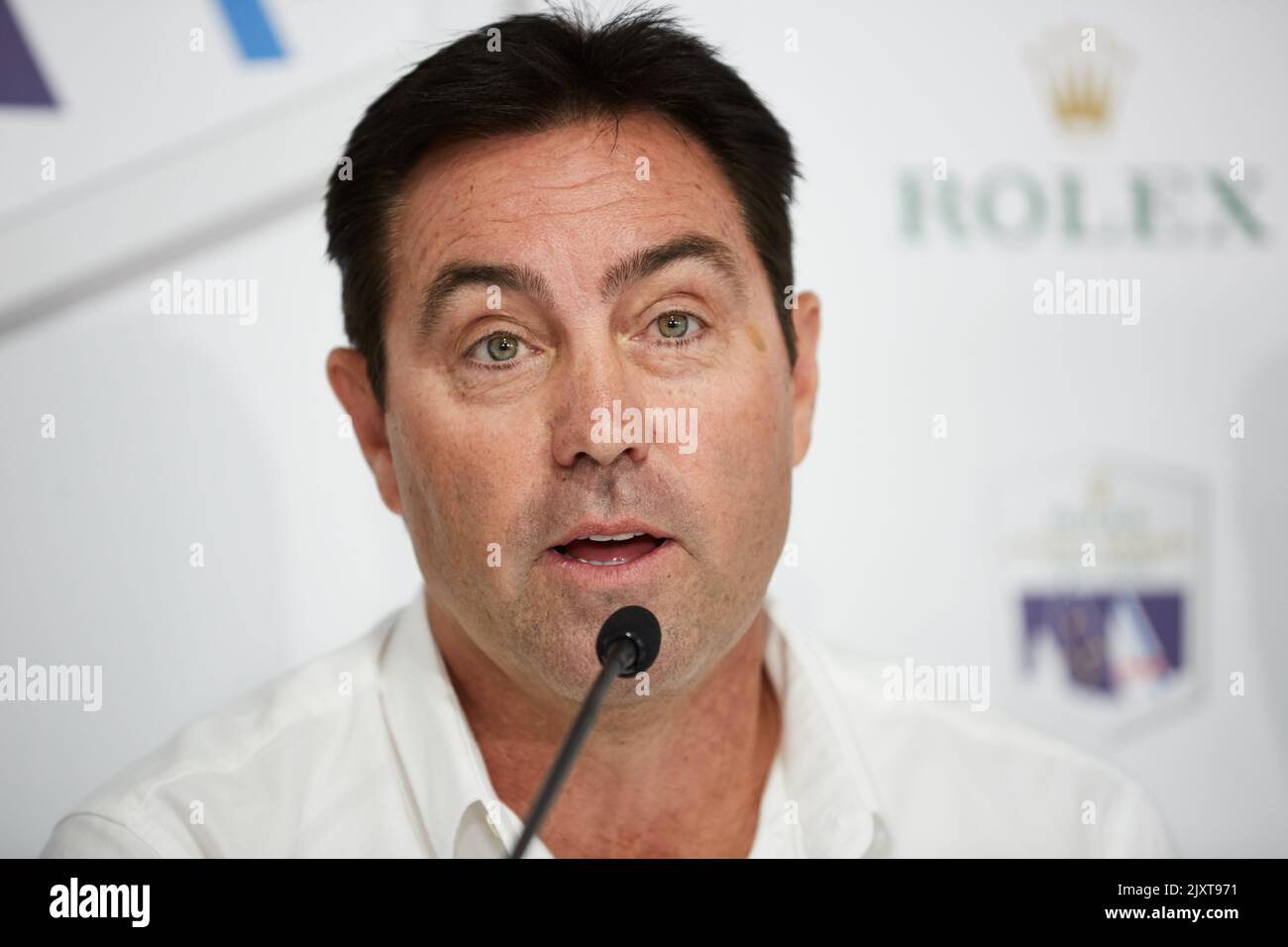 Mark Richards of Wild Oats XI speaks to the media during a Sydney to ...