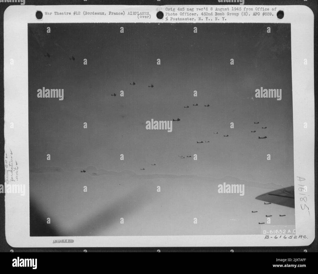 Forts Ride Again...This Formation Of Boeing B-17 Flying Fortresses Of ...