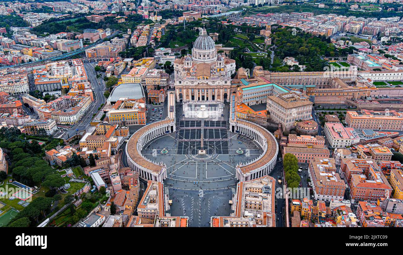 Saint peter basilica bird eye view hi-res stock photography and images - Alamy