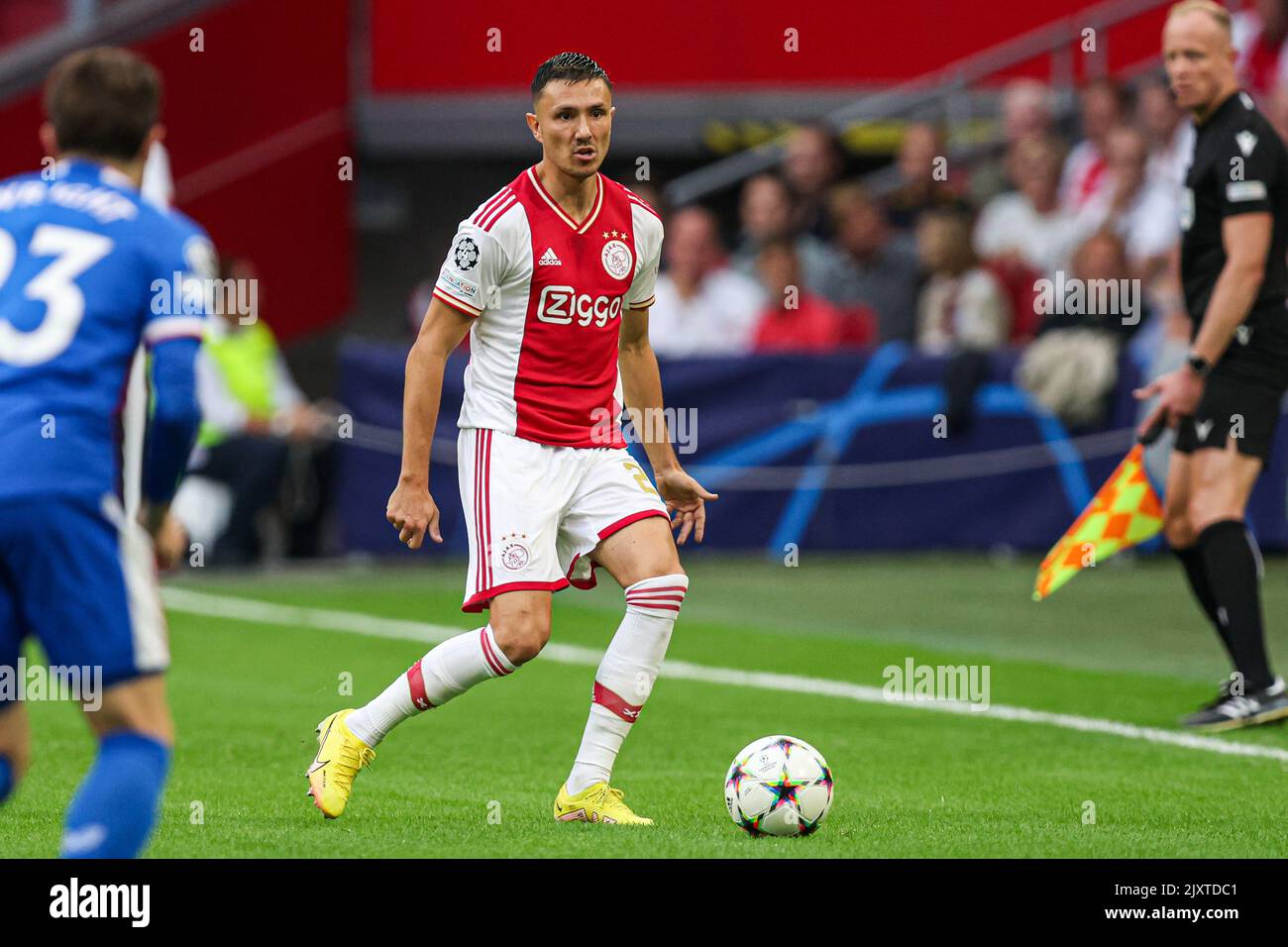 AMSTERDAM, NETHERLANDS - SEPTEMBER 7: Steven Berghuis of Ajax during ...