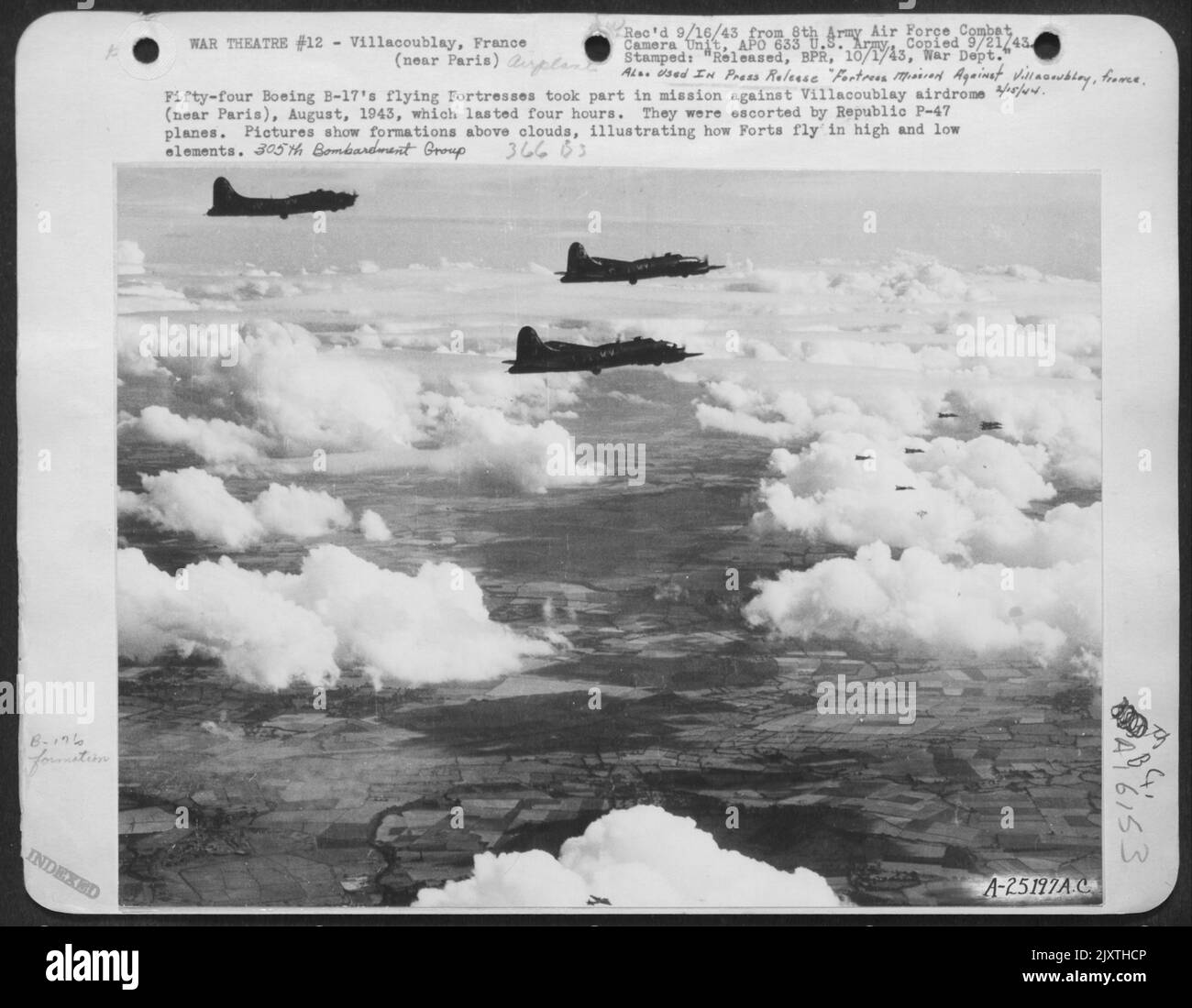 Flying above paris Black and White Stock Photos & Images - Alamy