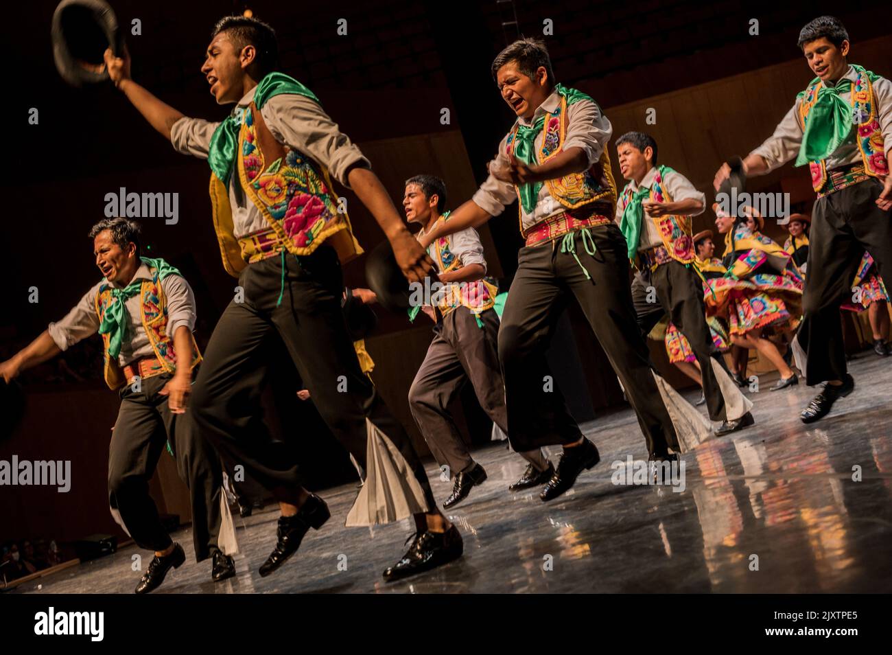 Jallmay Alto Folclor dance formation from Peru perform at Eifolk, XXXI ...