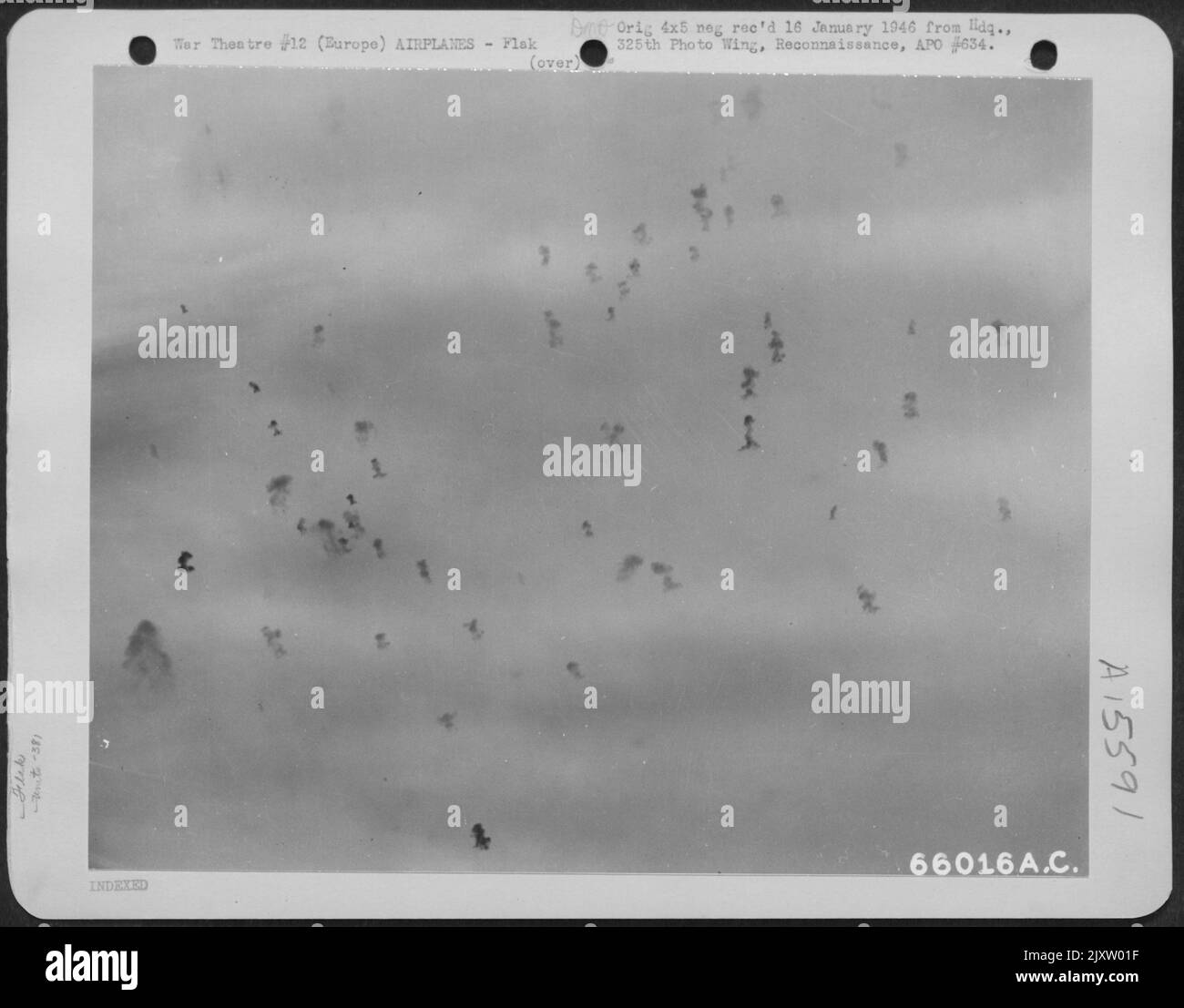 Jagged pieces hi-res stock photography and images - Alamy