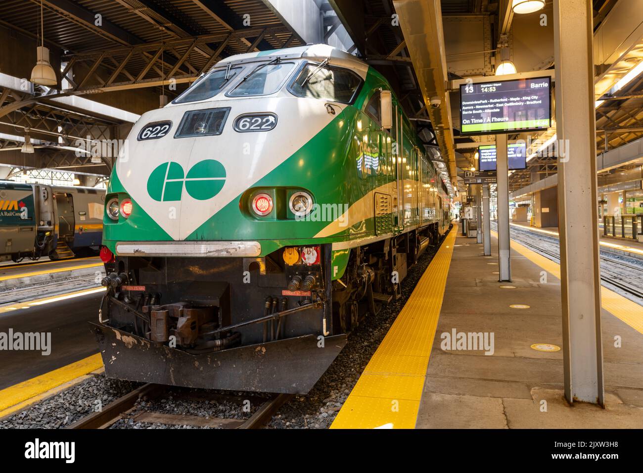 GO Transit Go Train arriving at Union Station platform Stock Photo - Alamy