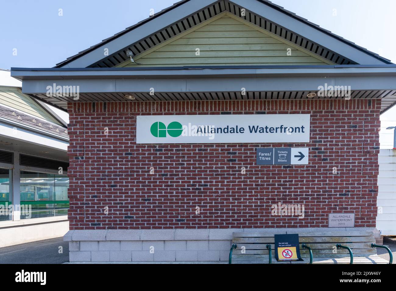 GO Transit Allandale Waterfront Station Stock Photo - Alamy