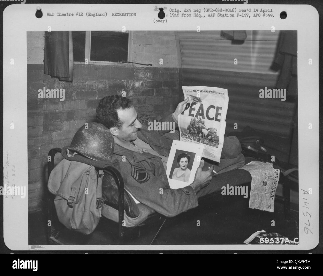 15 august 1945 england hi-res stock photography and images - Alamy