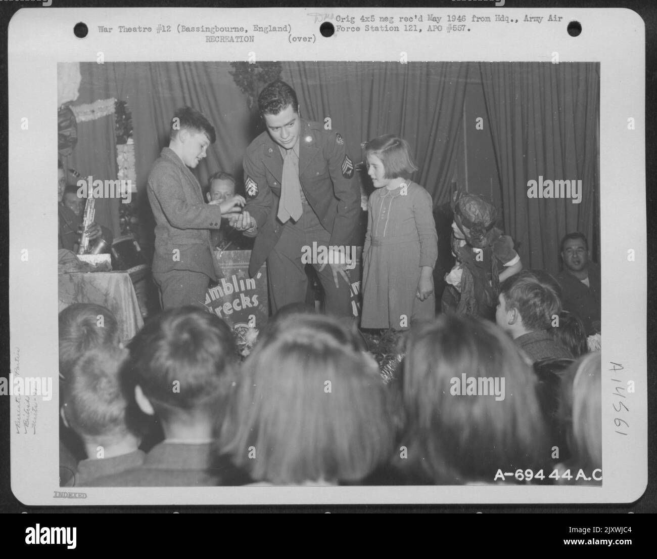 Men Of The 91St Bomb Group Entertain Their Little British Guests At A ...