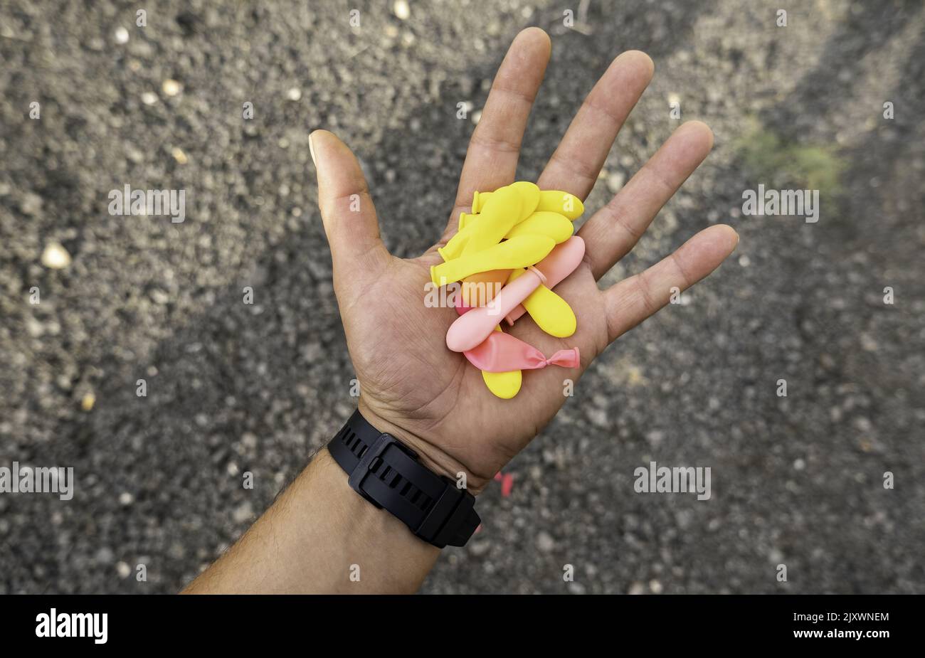 Detail of rubber balloons to fill with water, games and children's fun ...