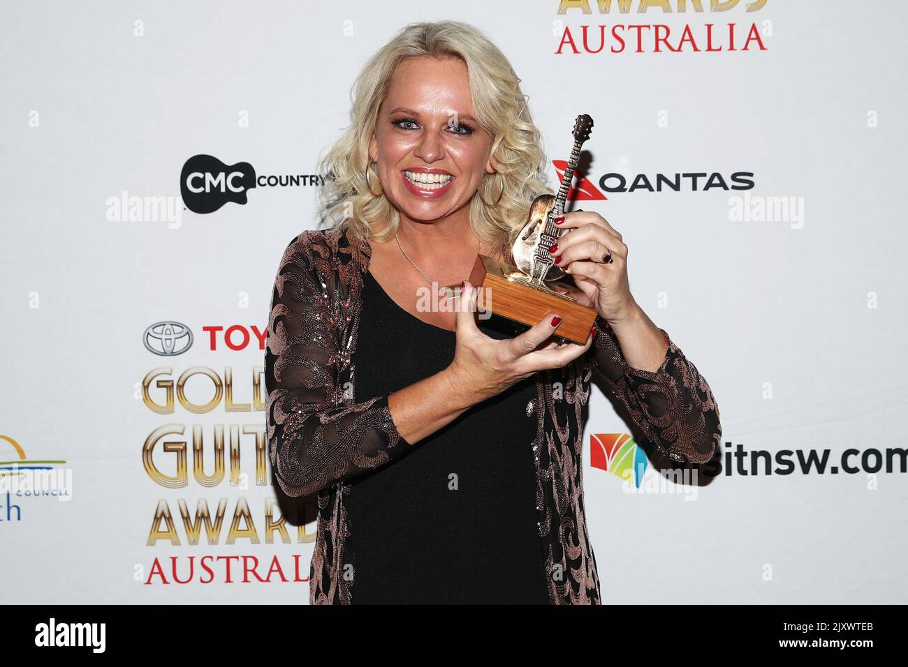 Beccy Cole poses with the Female Artist of the Year award during the ...
