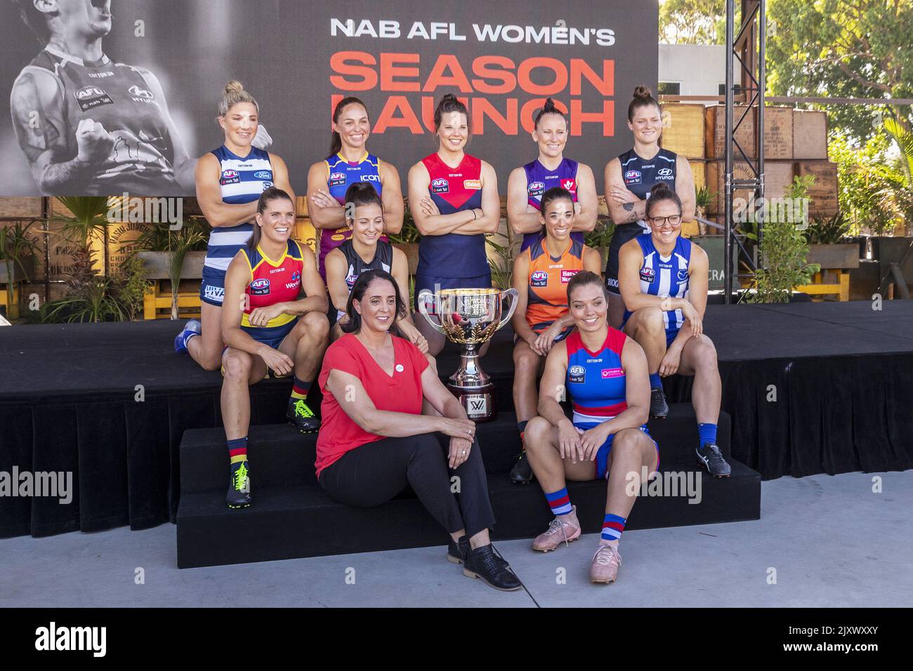 (L-R back row): Melissa Hickey, Leah Kaslar, Elise O'Dea, Kara ...