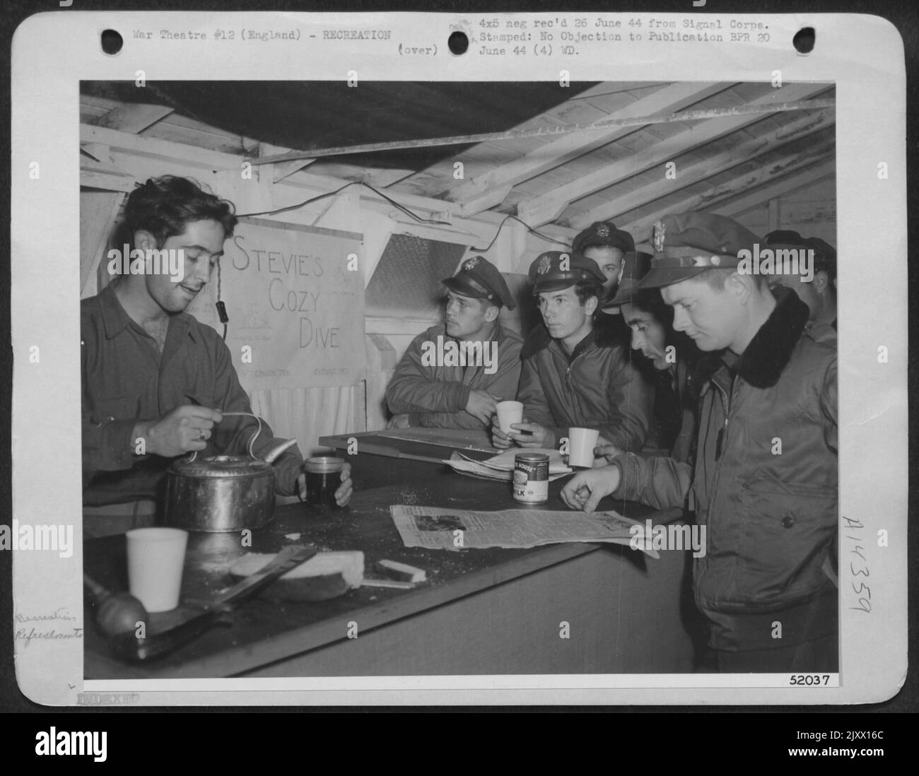 Queue room Black and White Stock Photos & Images - Alamy