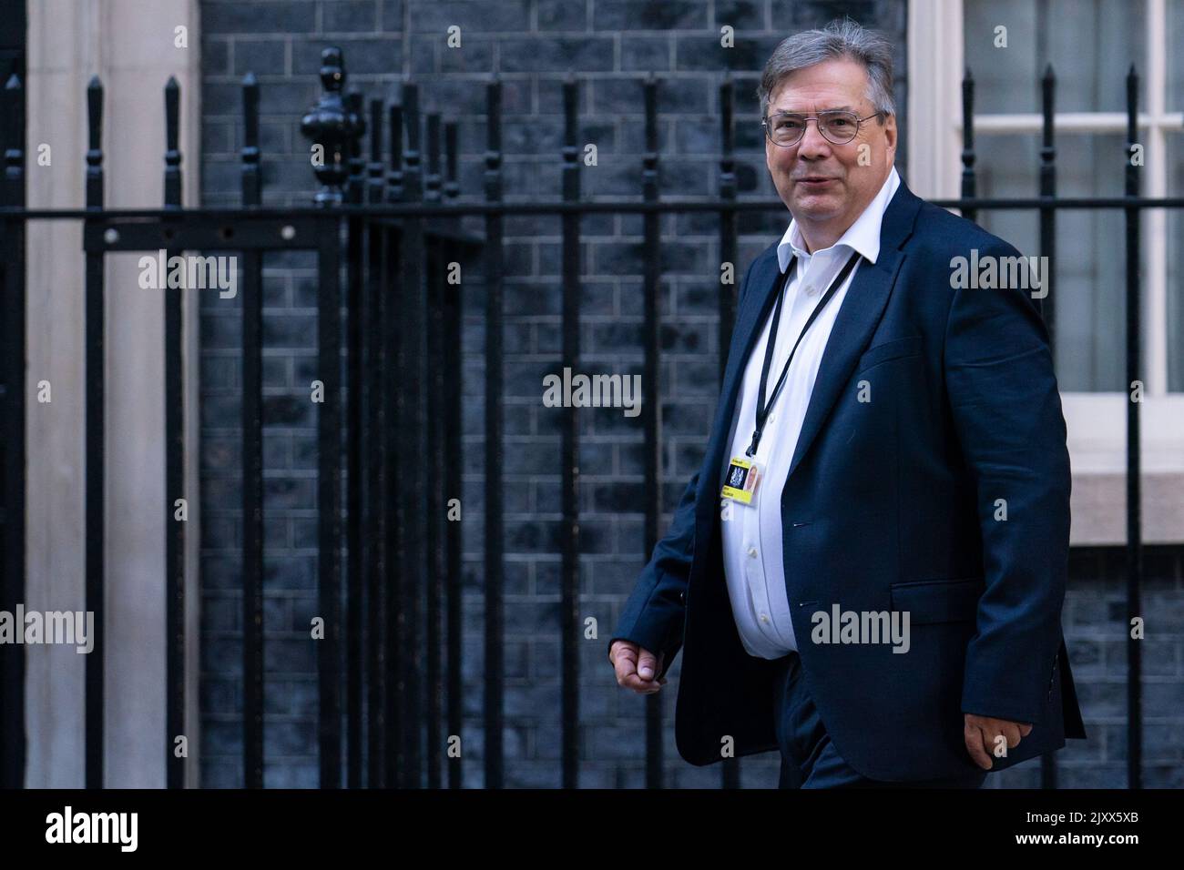 Liz truss number 10 2022 hi-res stock photography and images - Alamy