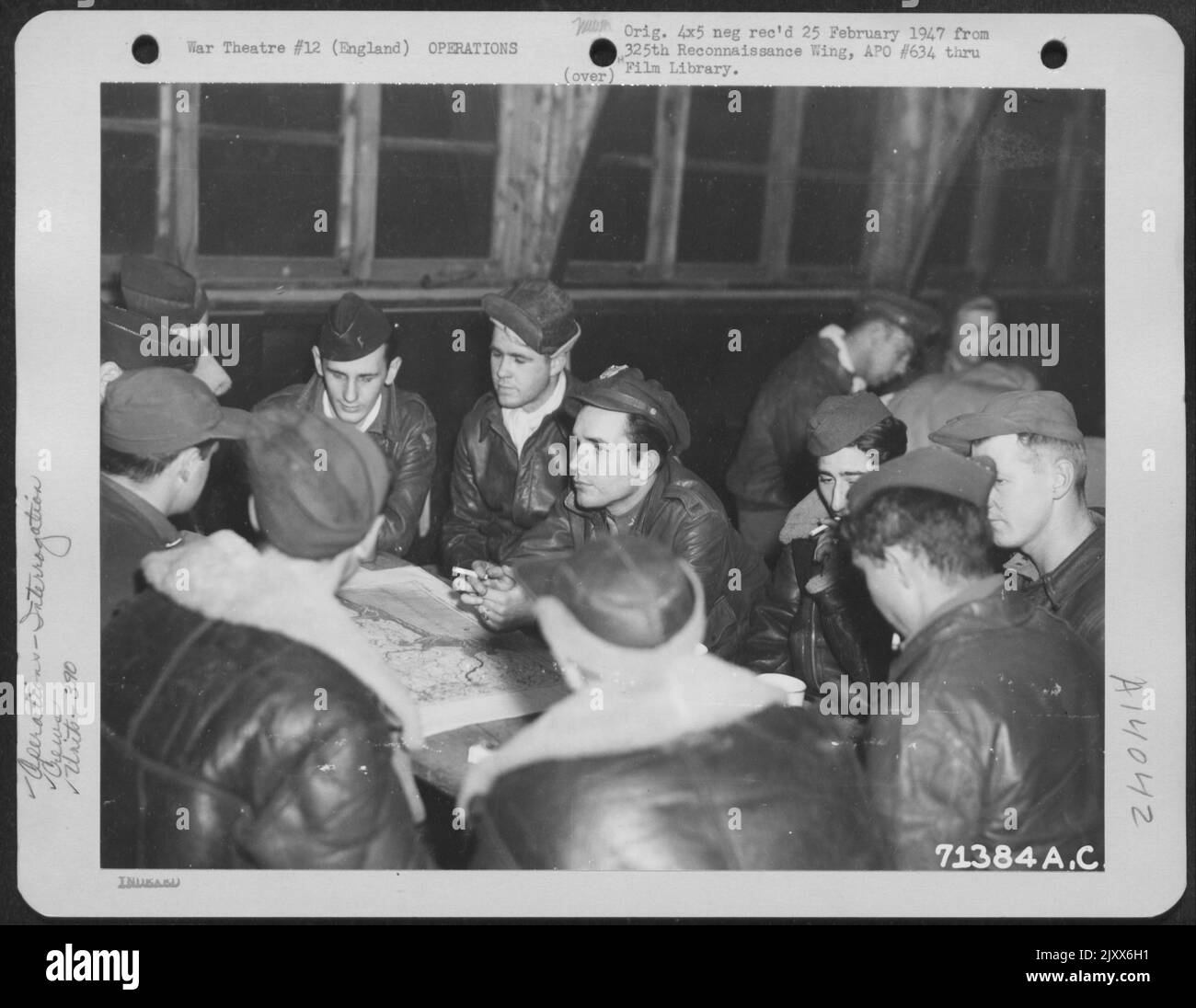 Crew Of The Boeing B-17 'Skippy' Of The 390Th Bomb Group Is ...