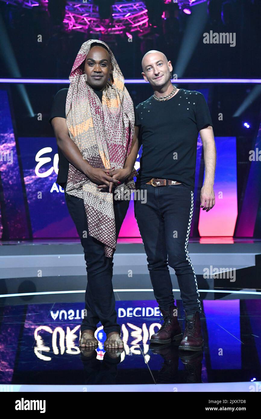 Zaachariaha Fielding (left) and Michael Ross (right) from the band ...