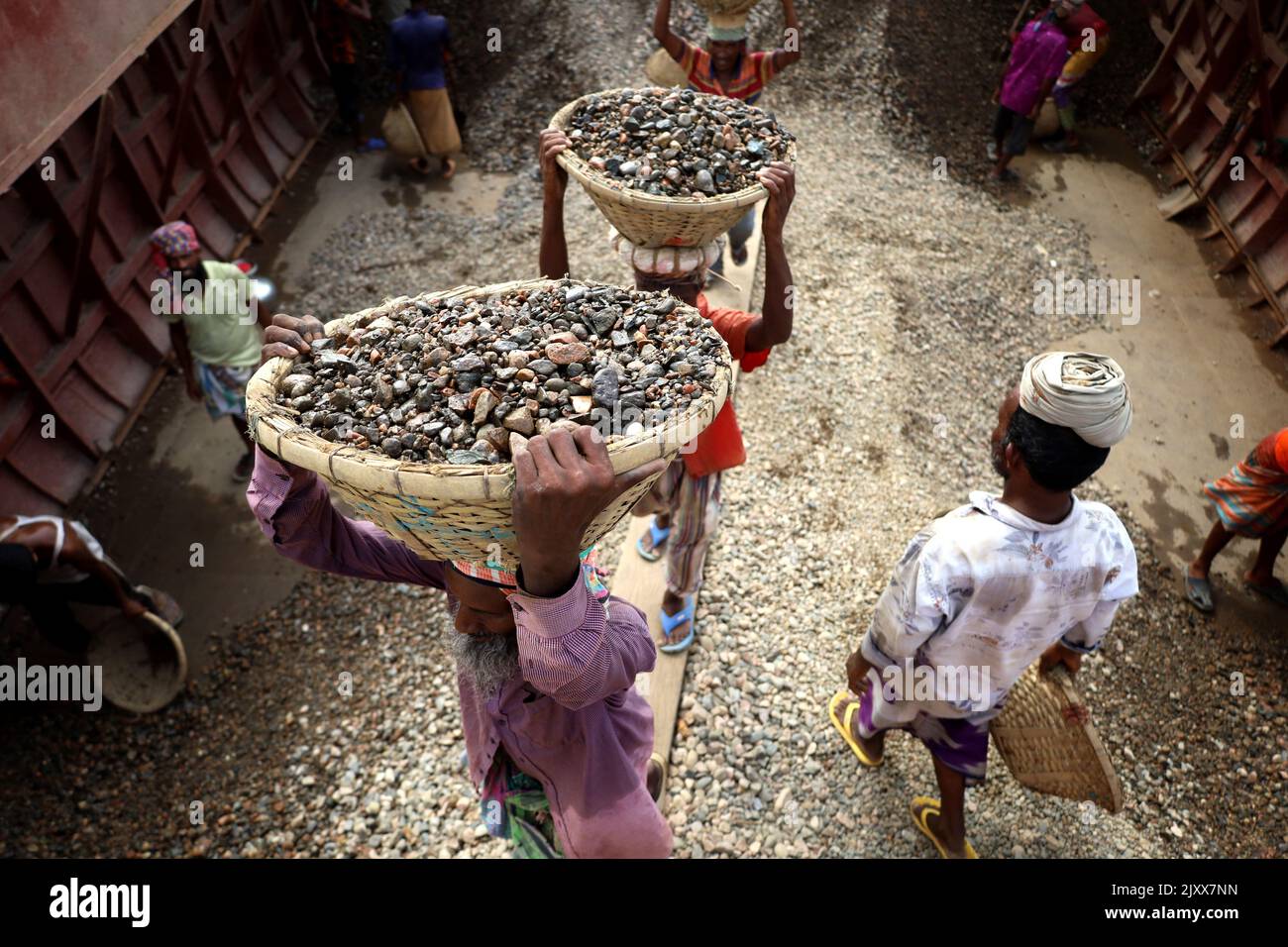 Load of stones hi-res stock photography and images - Alamy