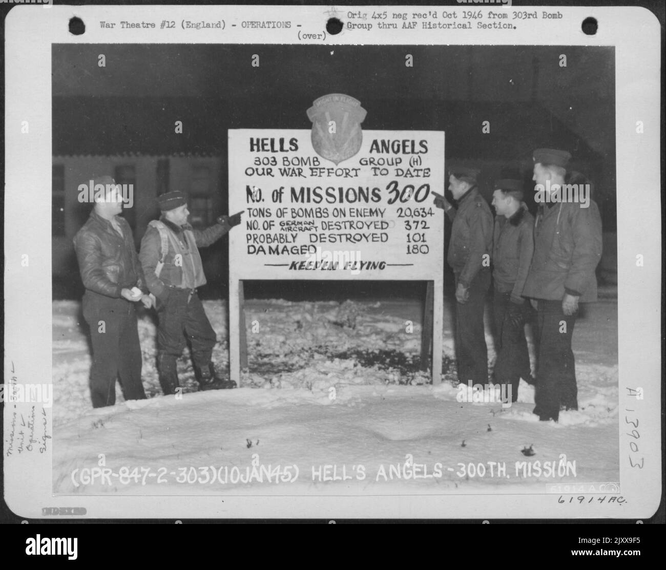 Crew Members Of 'Hell'S Angels' Bomb Group Point With Pride To Their ...