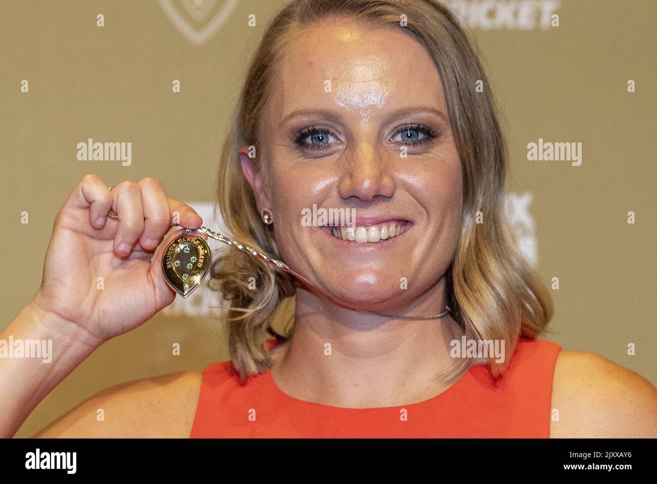 Alyssa Healy poses for a photo with the 2019 Belinda Clark Award during ...