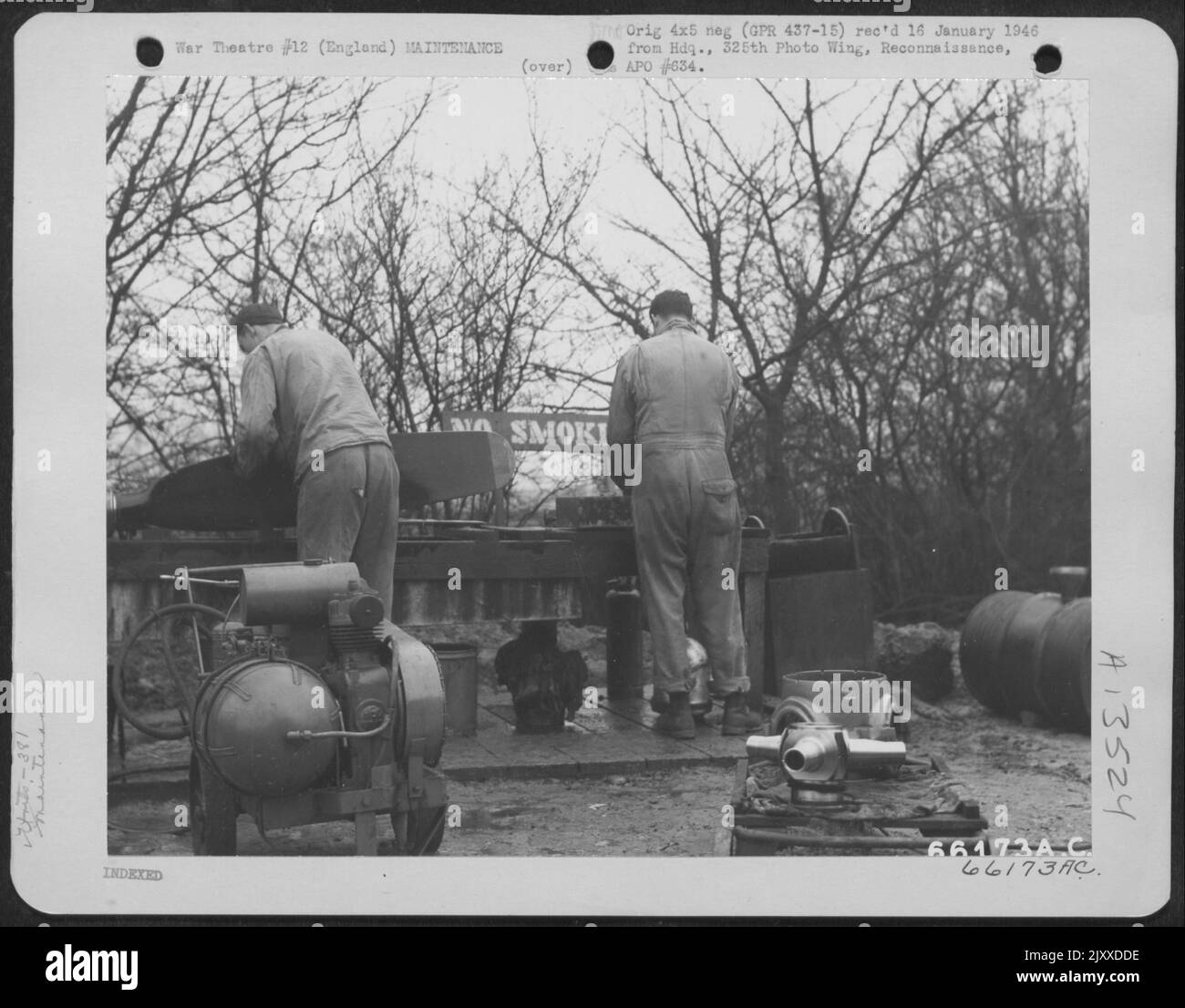 Maintenance Men Of The 92Nd Bomb Group Repair Propellers Of A Boeing B ...
