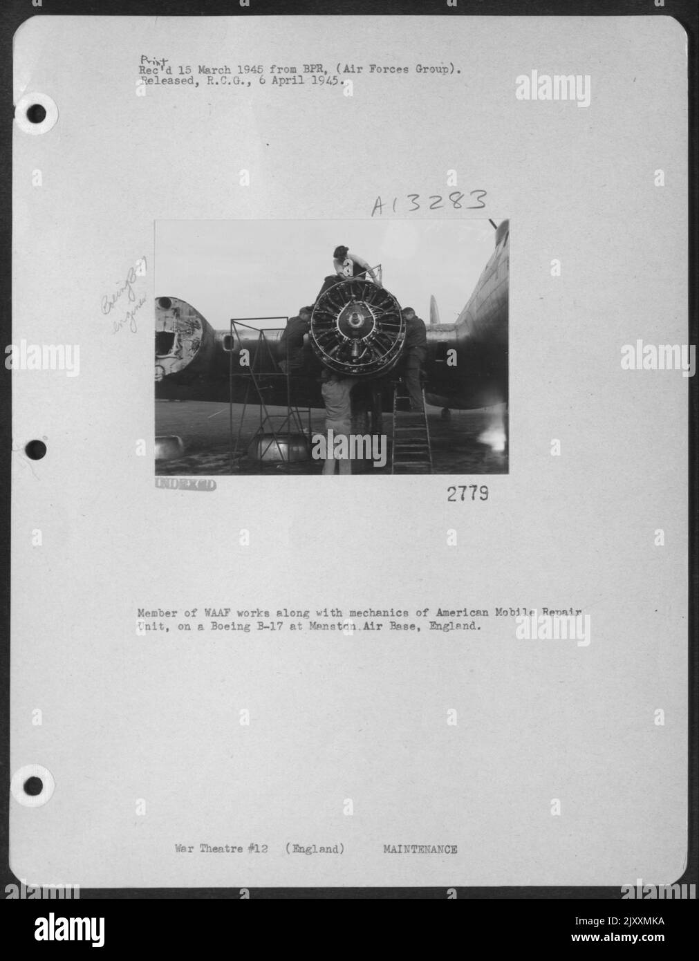 American air service mechanics Black and White Stock Photos & Images ...