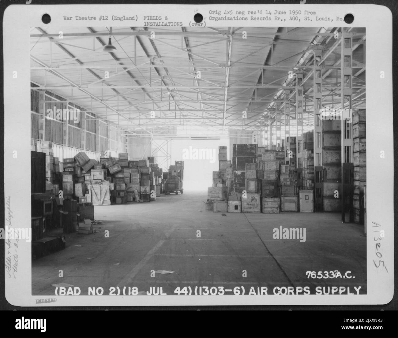 Aircraft maintenance supply chain hi-res stock photography and images ...