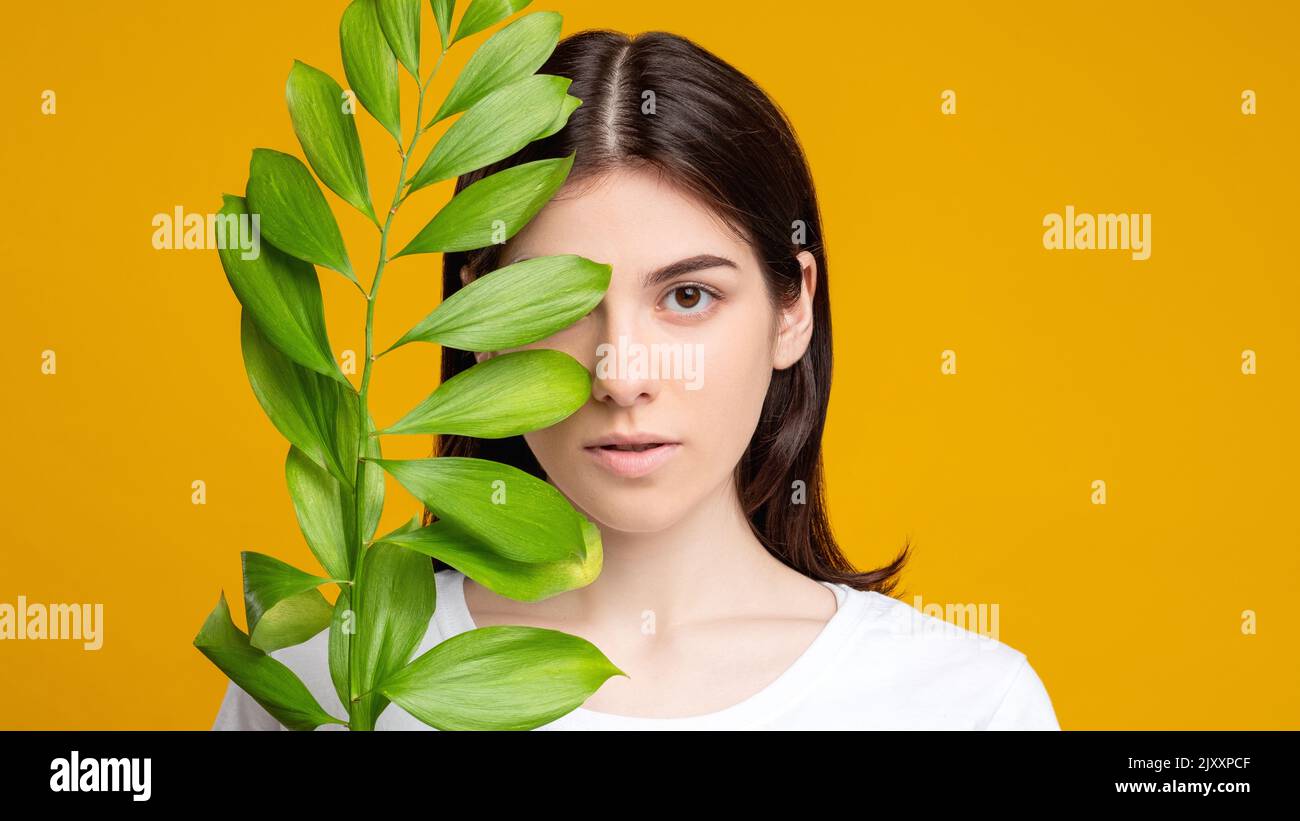 natural beauty skin care woman clean face leaf Stock Photo - Alamy natural beauty skin care woman clean face leaf Stock Photo - Alamy