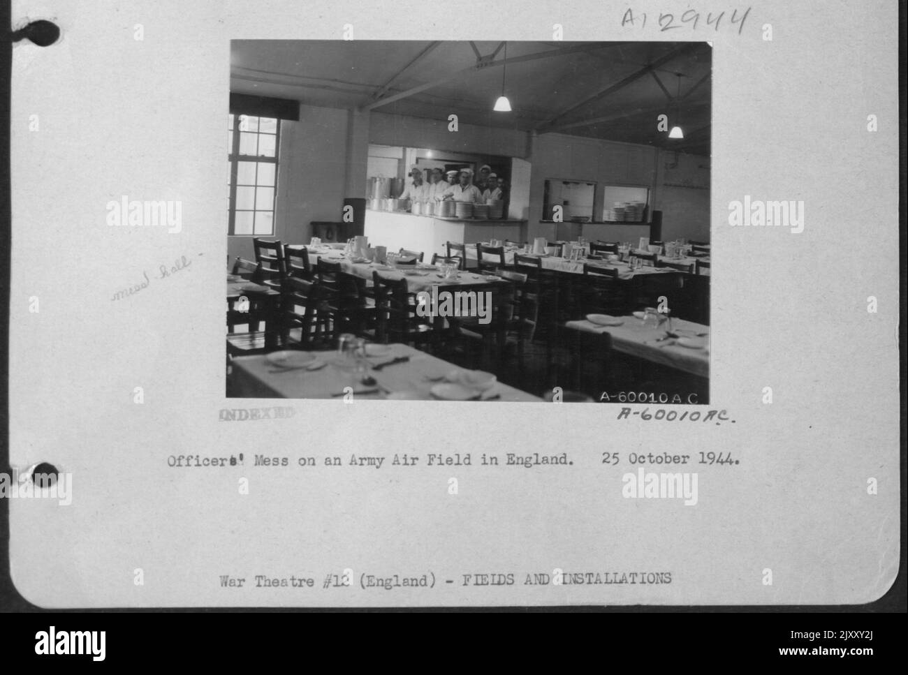 Officers mess army Black and White Stock Photos & Images - Alamy