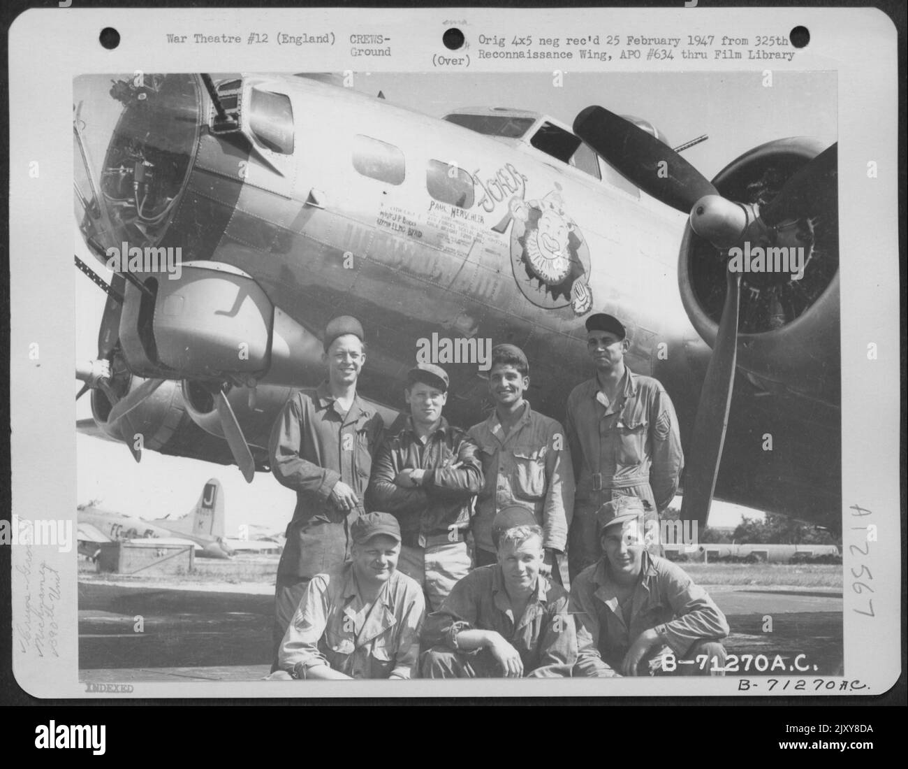 A Ground Crew Of The 390Th Bomb Group Poses Beside The Boeing B-17 ...