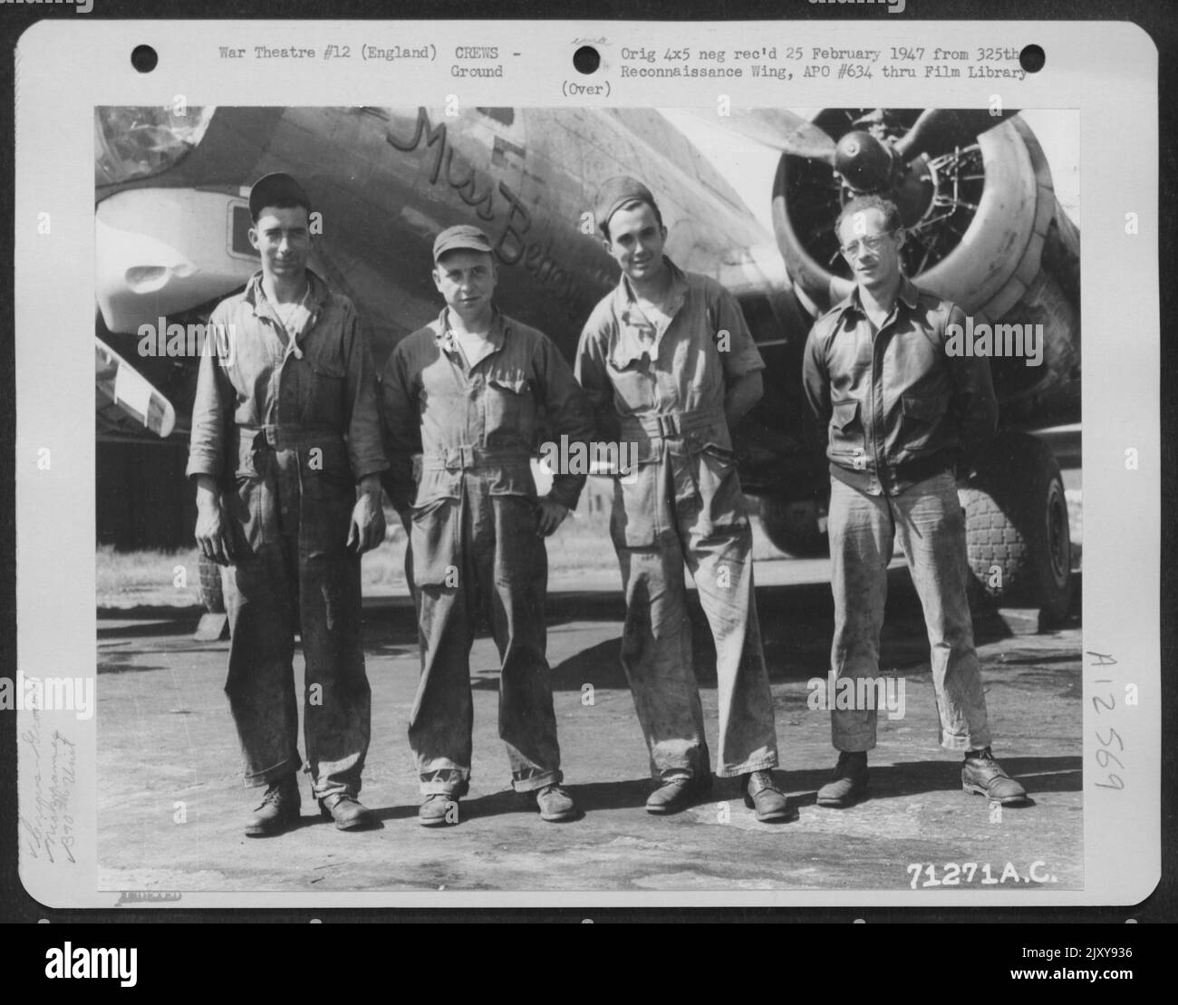 A Ground Crew Of The 390Th Bomb Group Poses Beside The Boeing B-17 ...