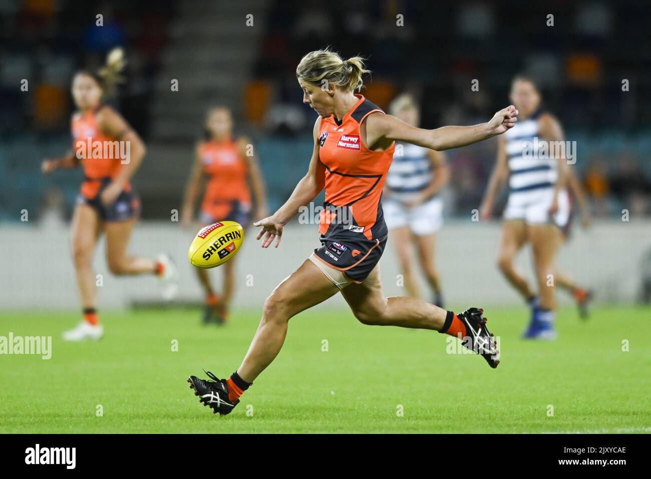 Cora Staunton of the Giants during the Round 7 AFLW match between the ...