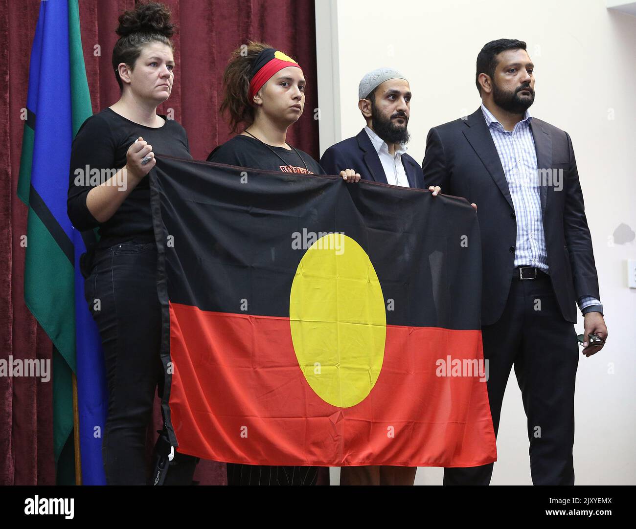 Indigenous members and Islamic leaders take part in welcome to country ...
