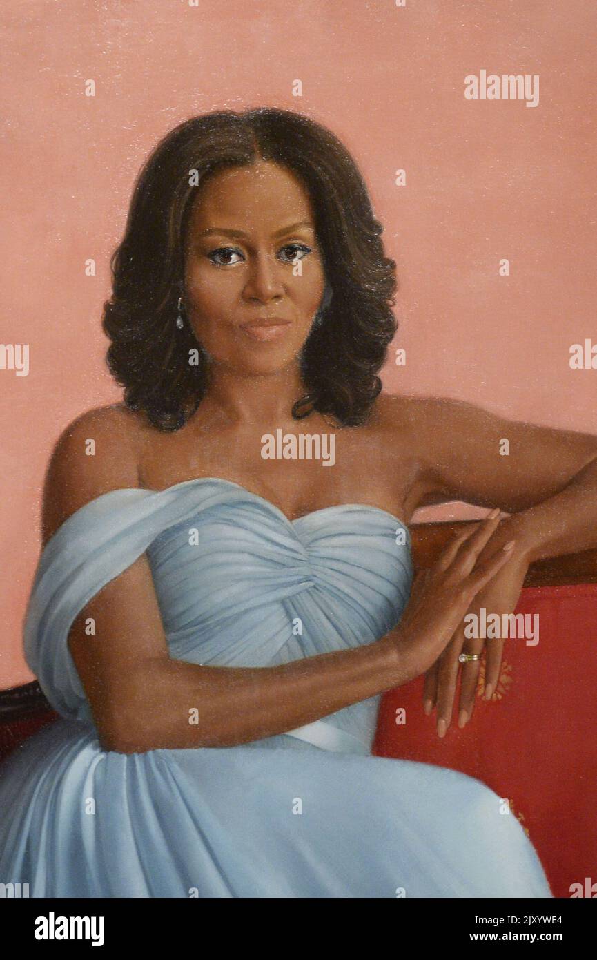 Official white house portrait michelle hi-res stock photography and ...