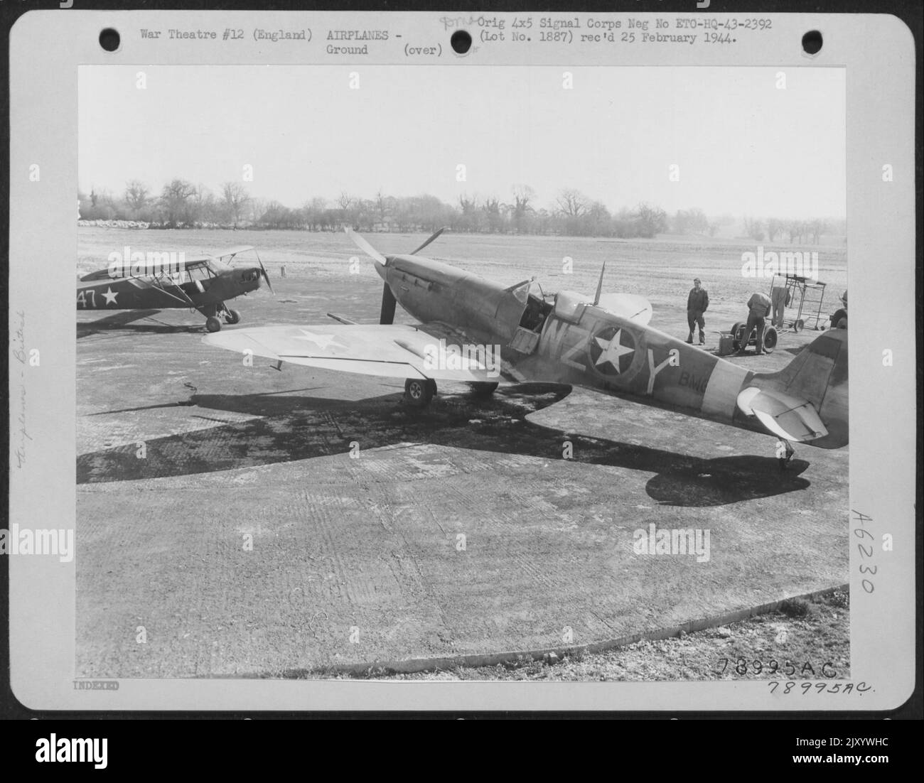 Mark v spitfire Black and White Stock Photos & Images - Alamy