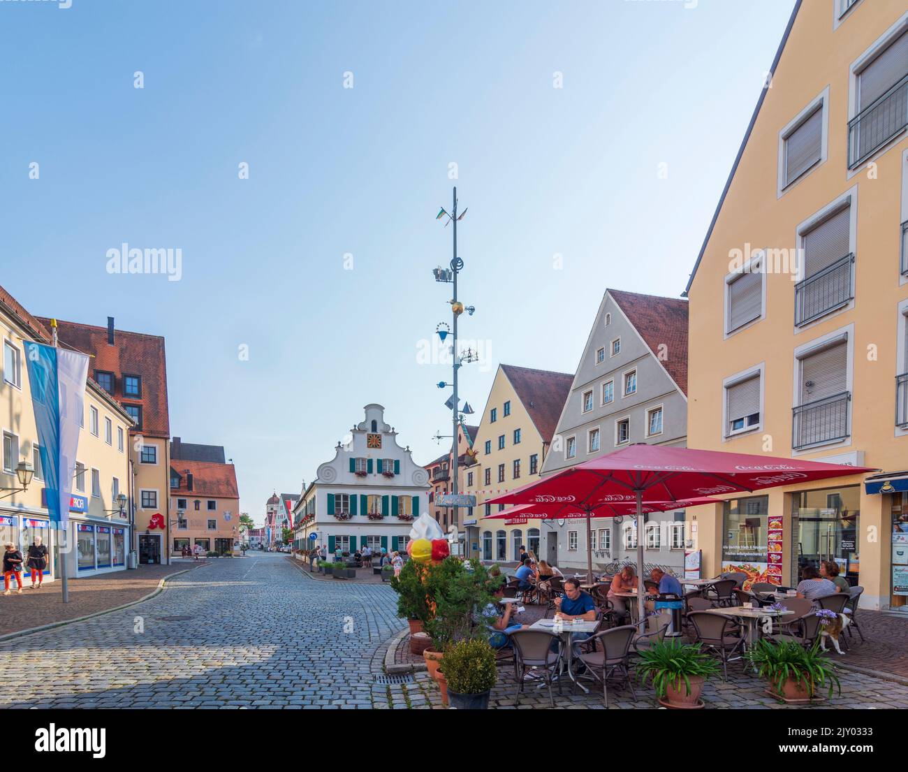 Aichach: square Stadtplatz, view to Town Hall, maypole in Schwaben ...