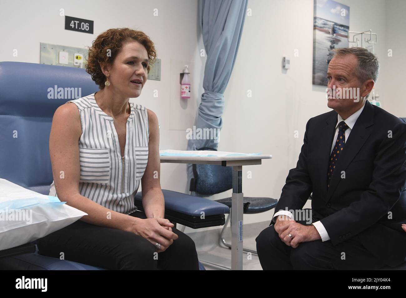 Australian Opposition Leader Bill Shorten (centre) and shadow health ...