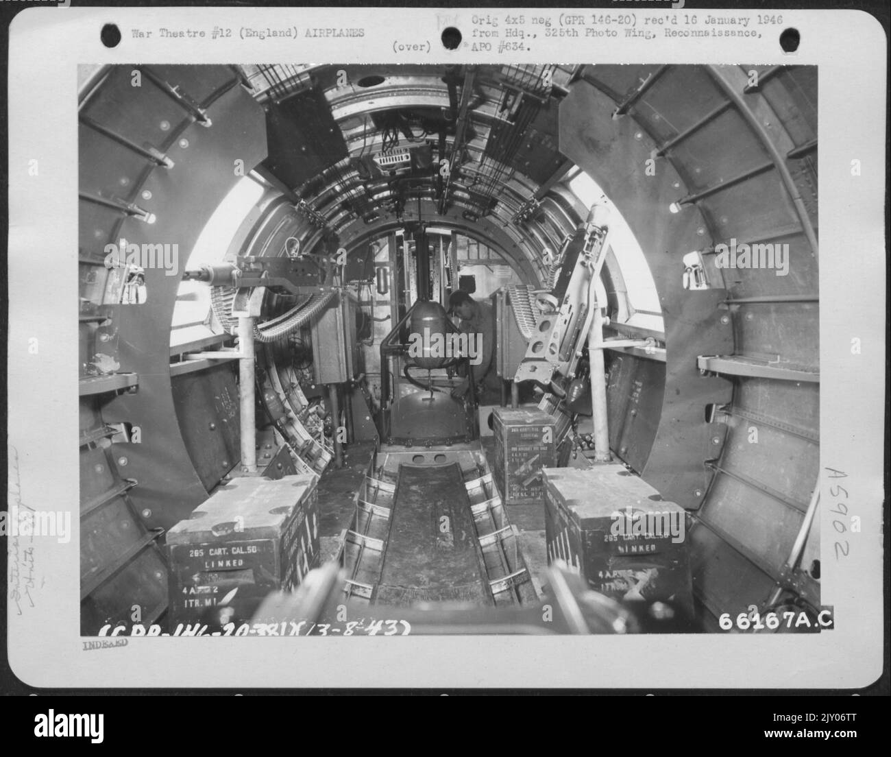 Boeing b 17 cockpit hi-res stock photography and images - Alamy