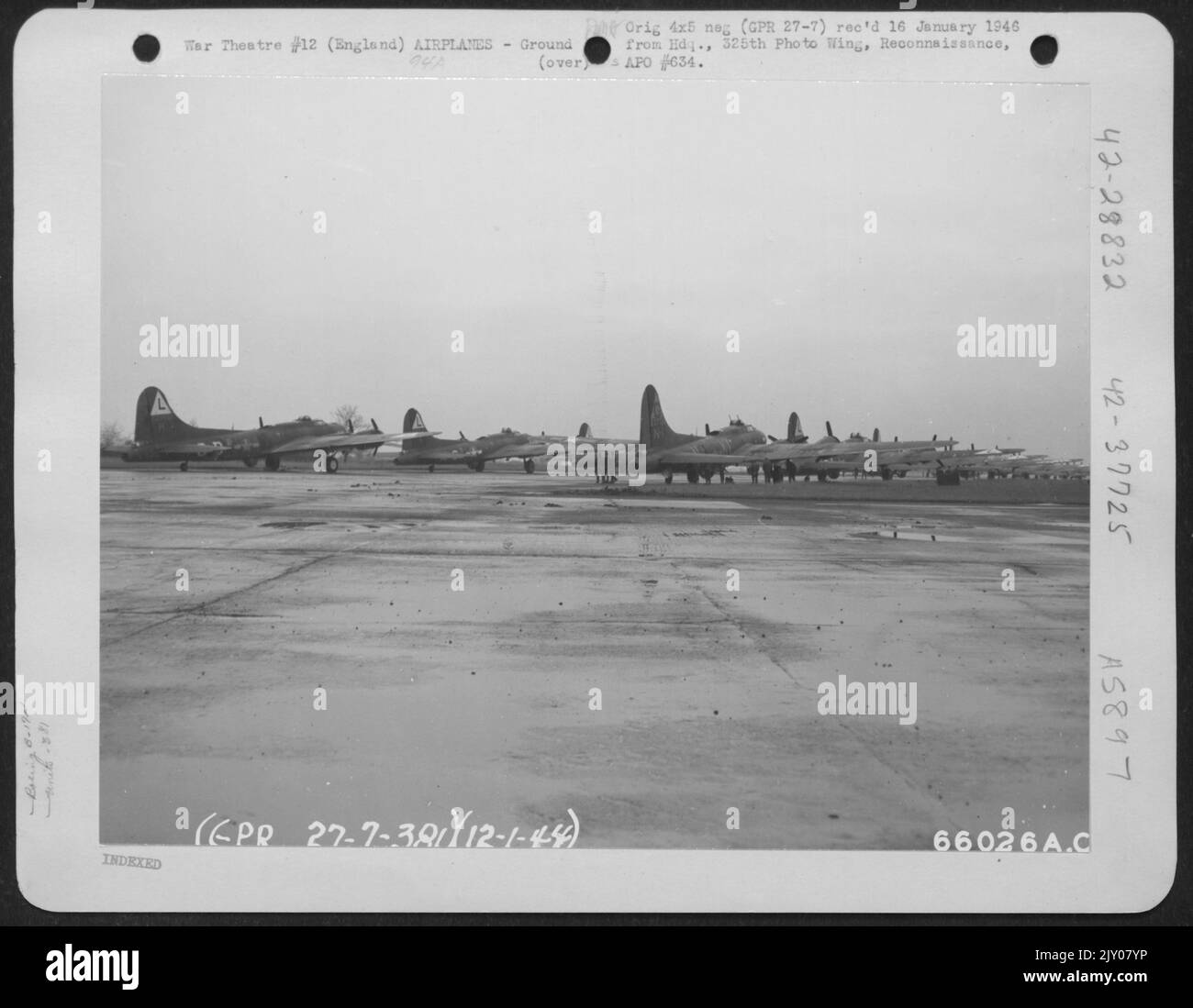 Boeing B-17 "Flying Fortress" Lined Up At 8Th Air Force Station 167 ...