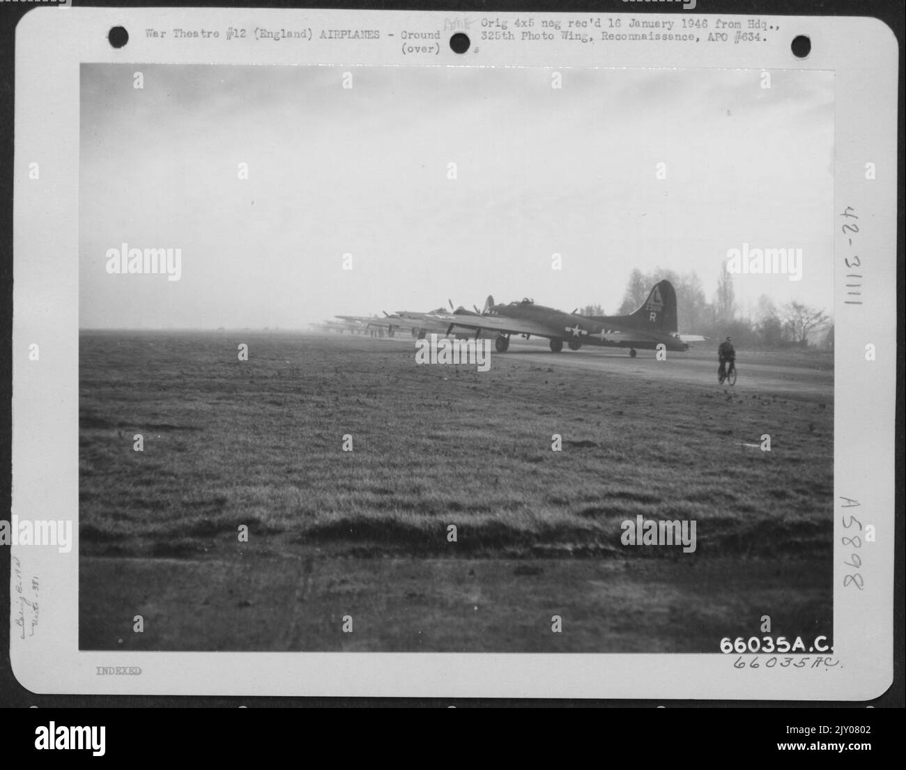 Boeing B-17 "Flying Fortress" On Line At 8Th Air Force Station 167 ...