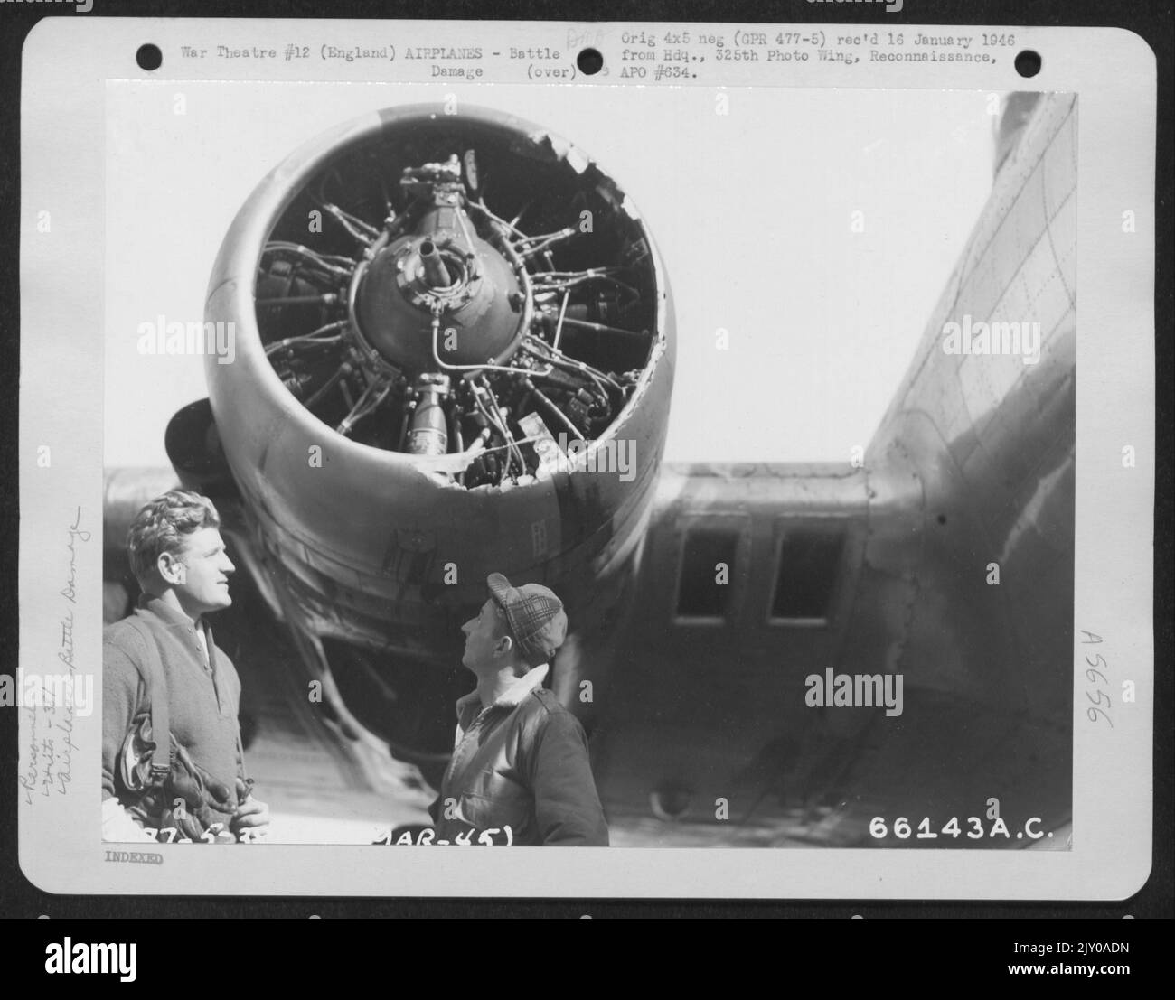 Lt. Brashere And S/Sgt. Edwards Examine A Boeing B-17 "Flying Fortress ...
